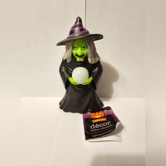 Holiday | Motion Activated Scary Witch W Ball Light Sound Halloween ...
